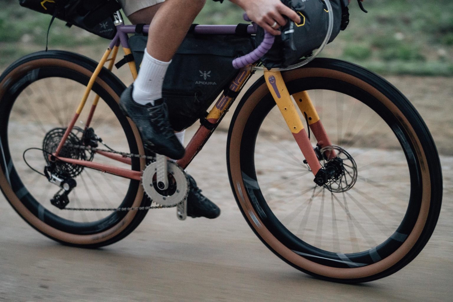 Safi Works: Intimate and curated framebuilding from scratch - RAW Cycling Magazine