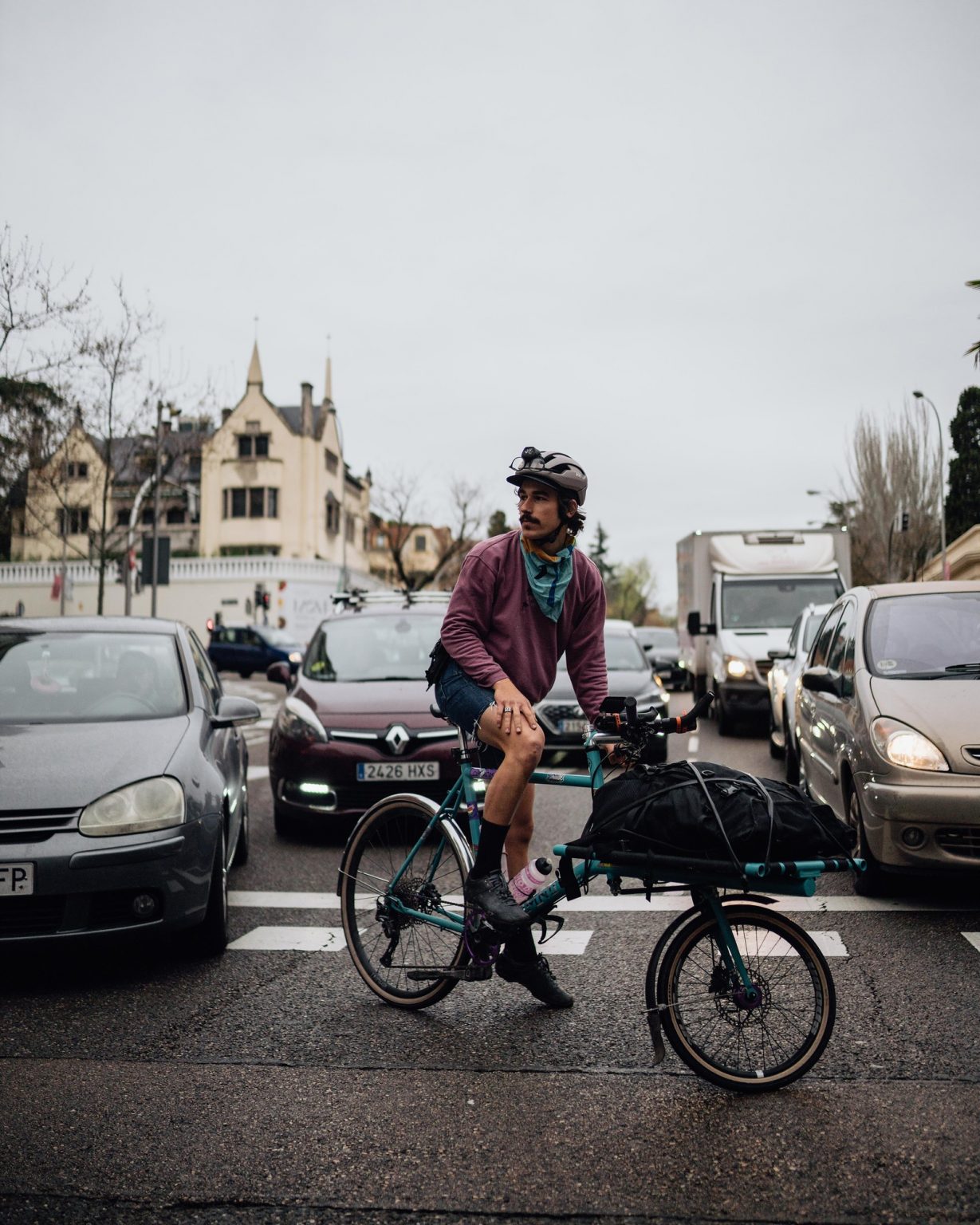 Safi Works: Intimate and curated framebuilding from scratch - RAW Cycling Magazine