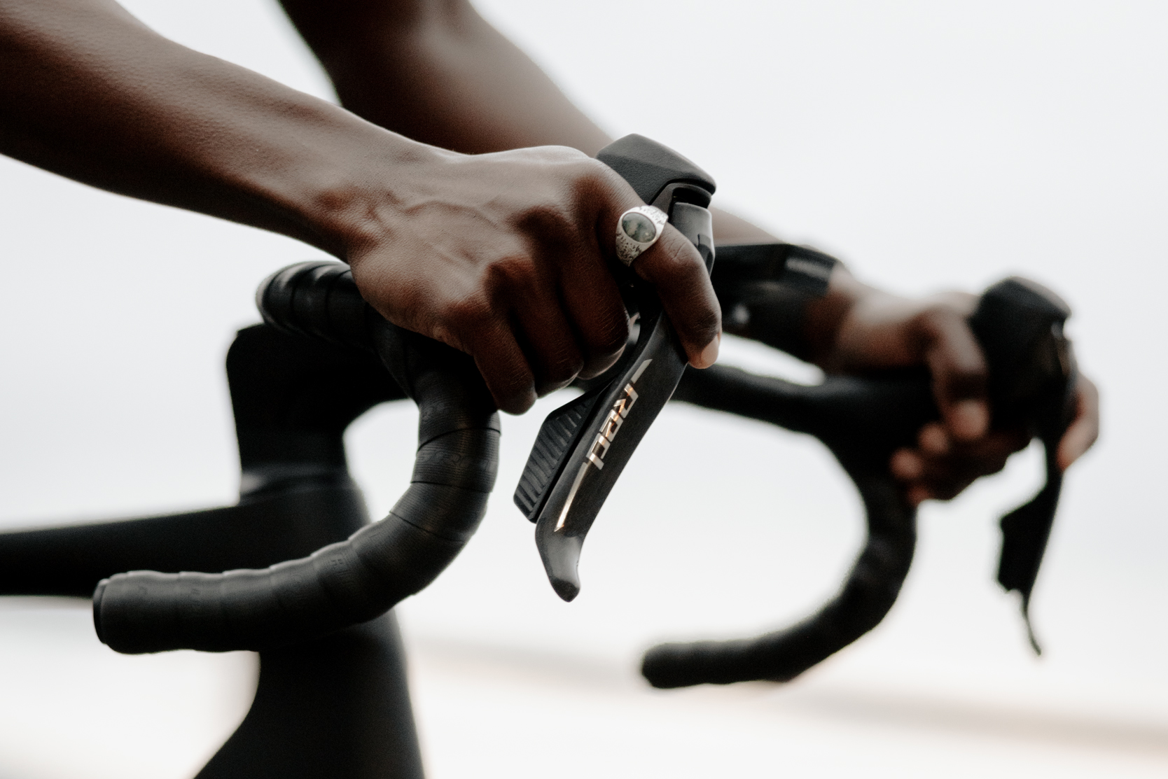 SRAM rewrites history with the new RED AXS - RAW Cycling Magazine